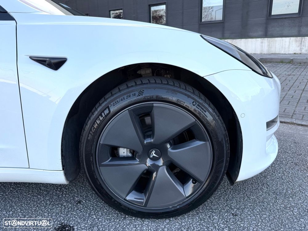 Usado Tesla Model 3 2021 - 27 900 EUR, 107 725 km - Standvirtual.com