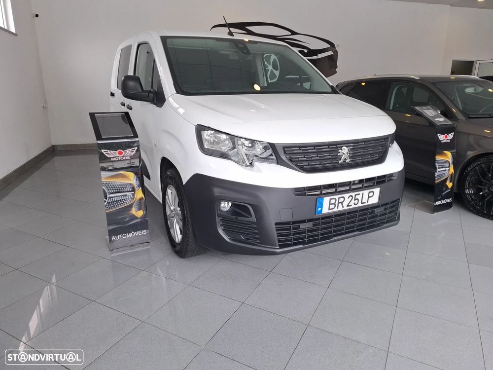 Usado Peugeot Partner 2019 - 10 990 EUR, 155 000 km - Standvirtual.com