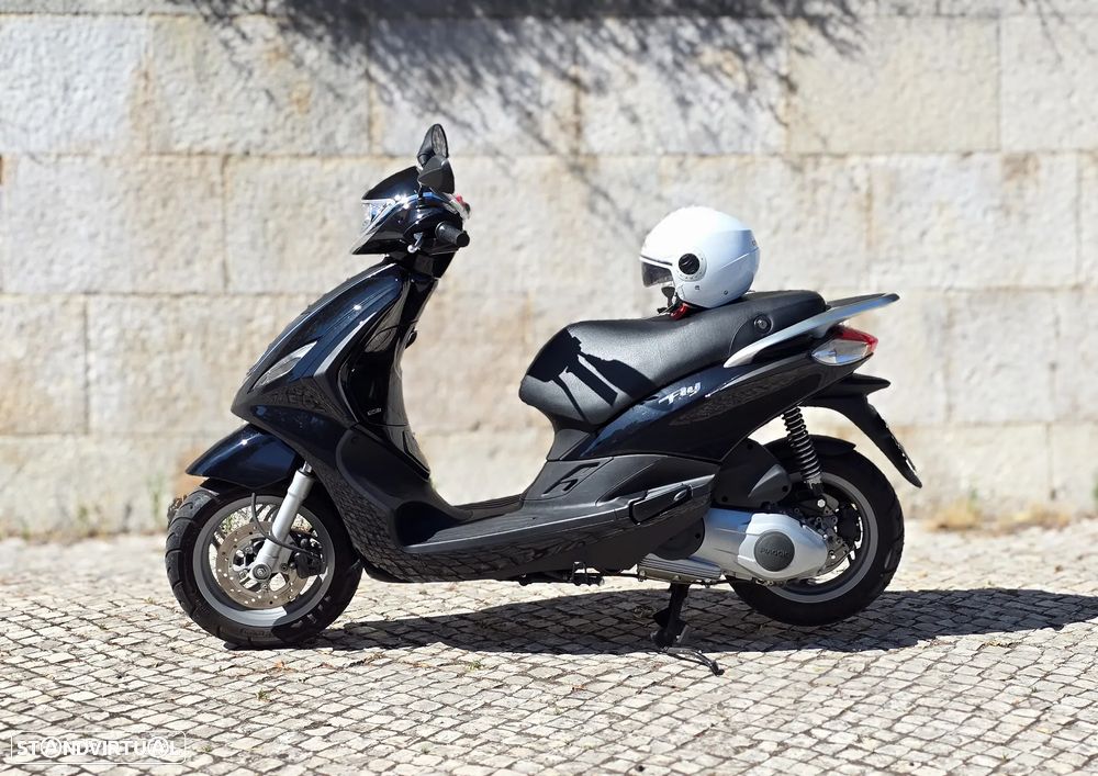 Usados Piaggio Fly - 2 500 EUR3 000 km, 2018 - Standvirtual