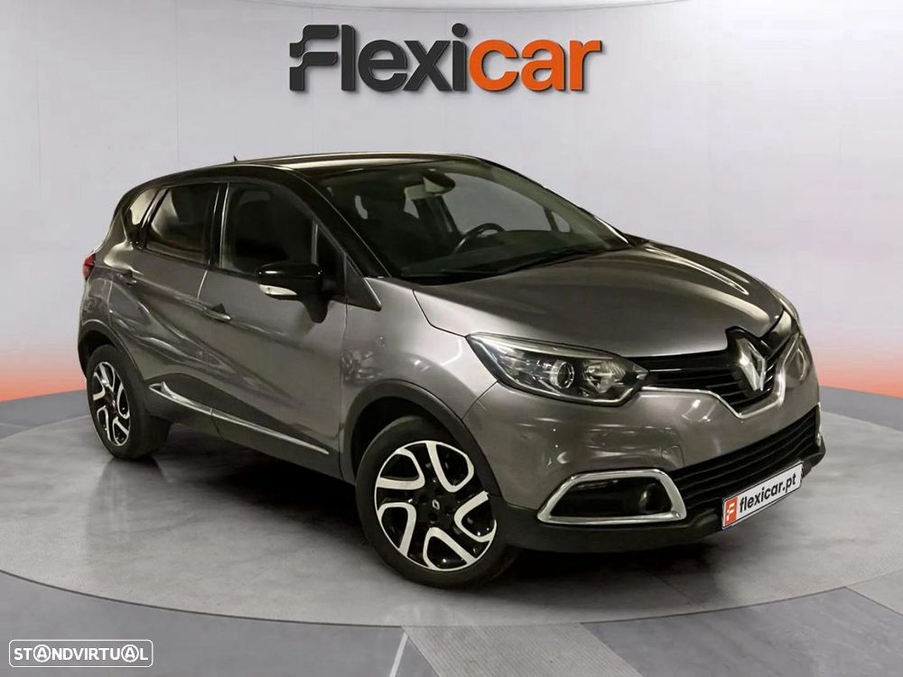 Usado Renault Captur 2015 - 9 990 EUR, 194 023 km - Standvirtual.com
