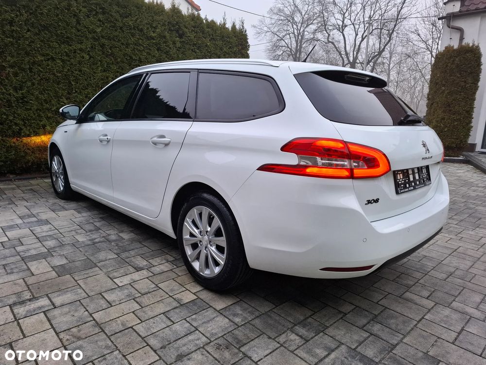 Używany Peugeot 308 2019 - 39 900 PLN, 143 000 km - Otomoto.pl