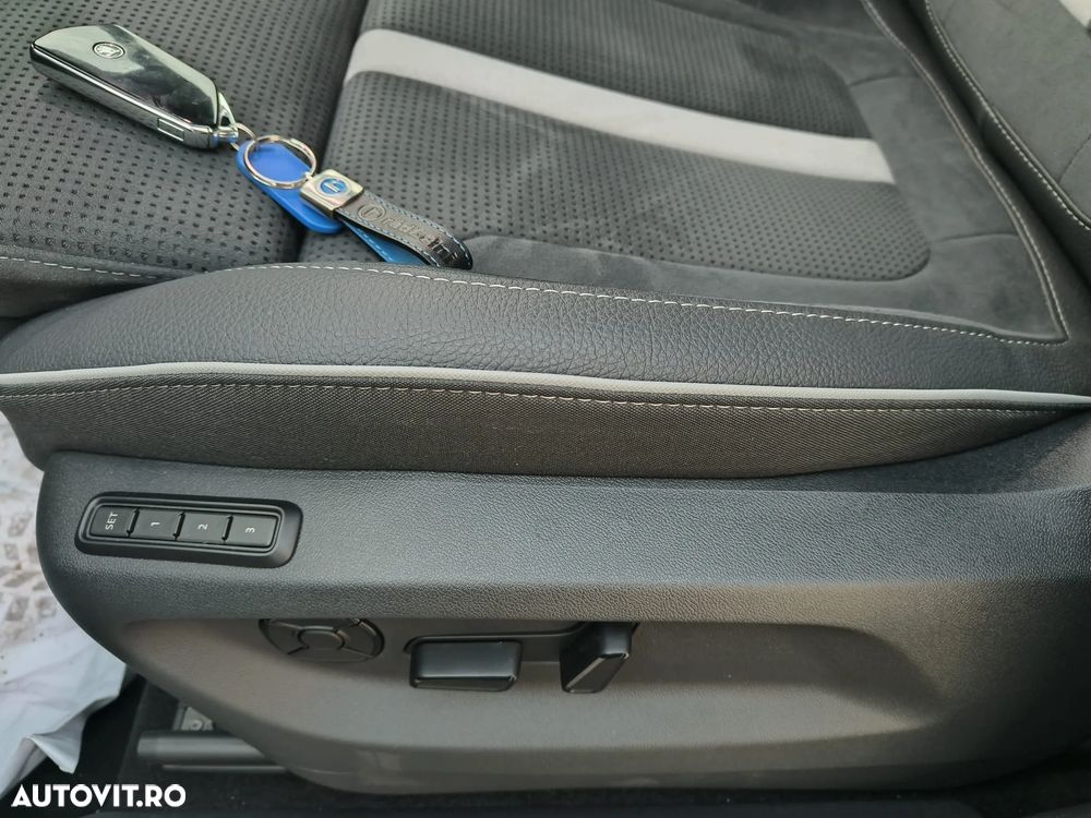 Utilizat Skoda Kodiaq 2025 - 42 900 EUR, 177 km - Autovit.ro