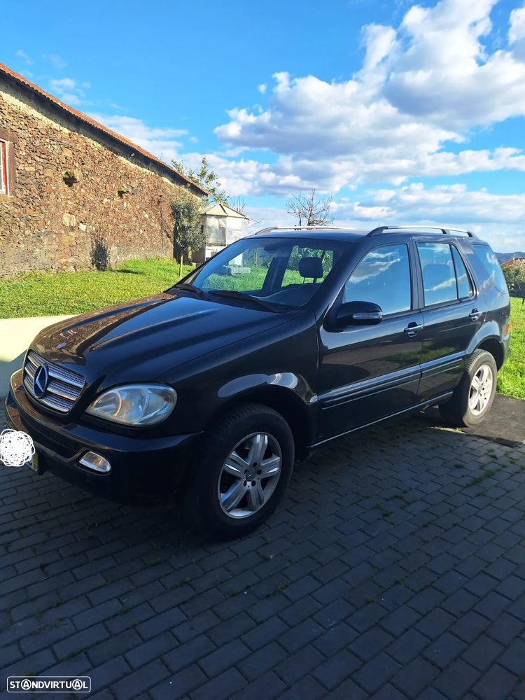 Usado Mercedes-Benz ML 270 2004 - 8 900 EUR, 392 672 km - Standvirtual.com