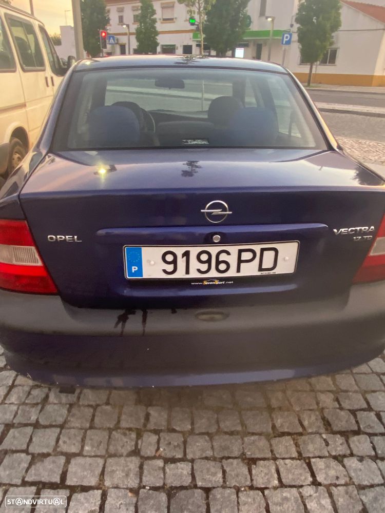 Usado Opel Vectra 1995 - 2 100 EUR, 288 492 km - Standvirtual.com
