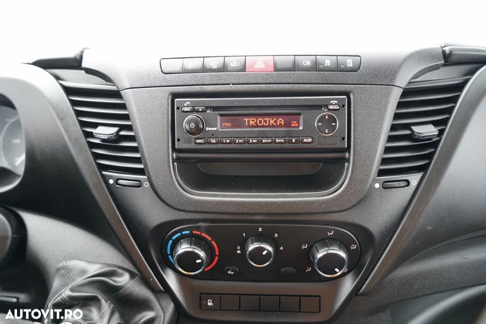 Utilizat Iveco 35-140 / 4m Camion cu platforma / Camion de andocare ...