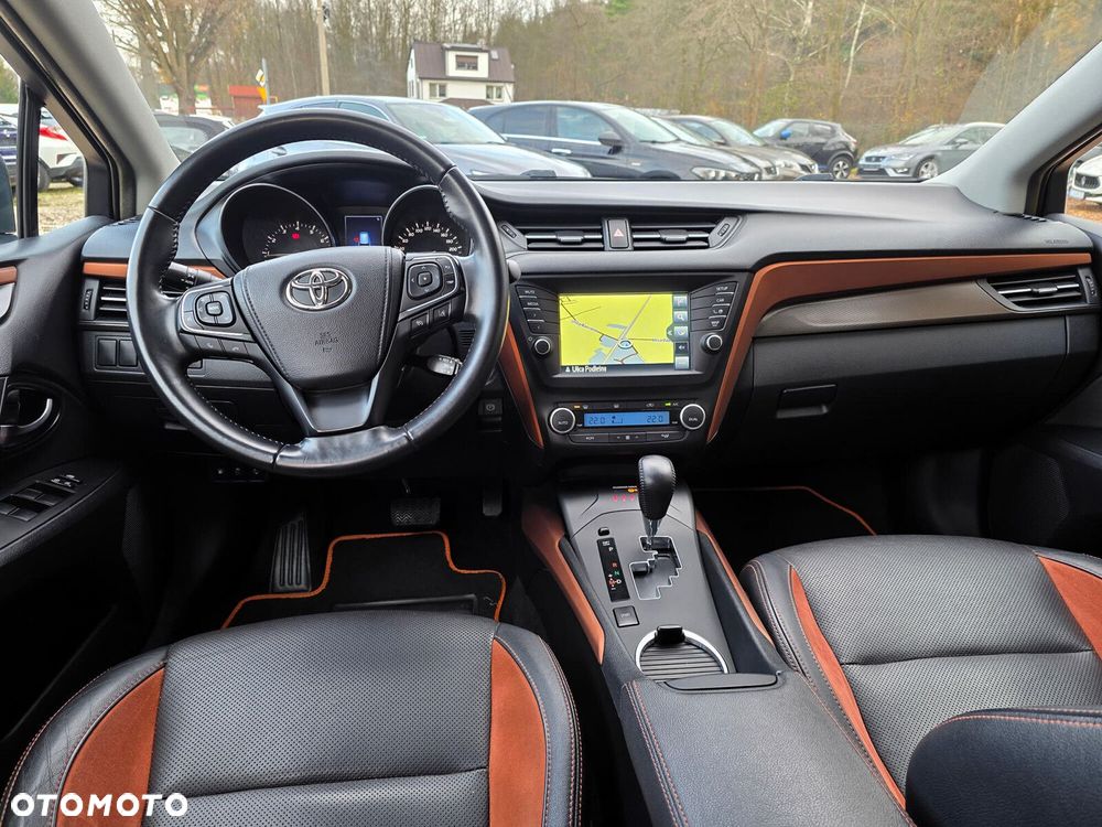 Używany Toyota Avensis 2016 - 58 900 PLN, 153 000 km - Otomoto.pl