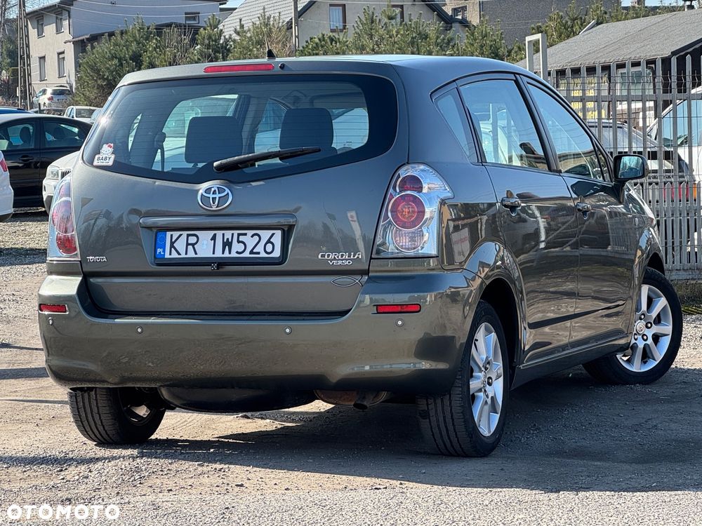 Używany Toyota Corolla Verso 2005 - 16 900 PLN, 176 340 km - Otomoto.pl