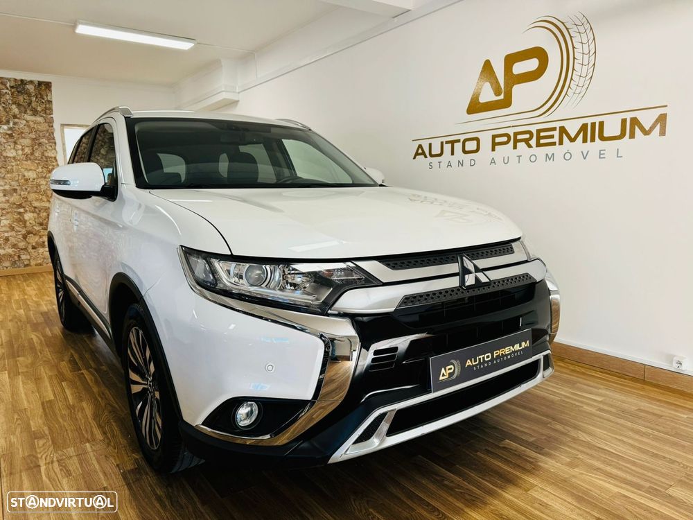 Usados Mitsubishi Outlander - 23 500 EUR114 000 km, 2019 - Standvirtual