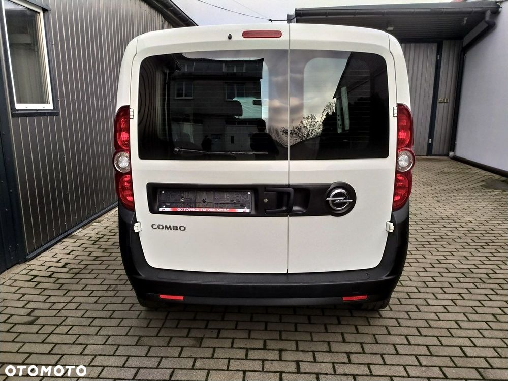 Używany Opel Combo 2018 - 32 900 PLN, 94 000 km - Otomoto.pl