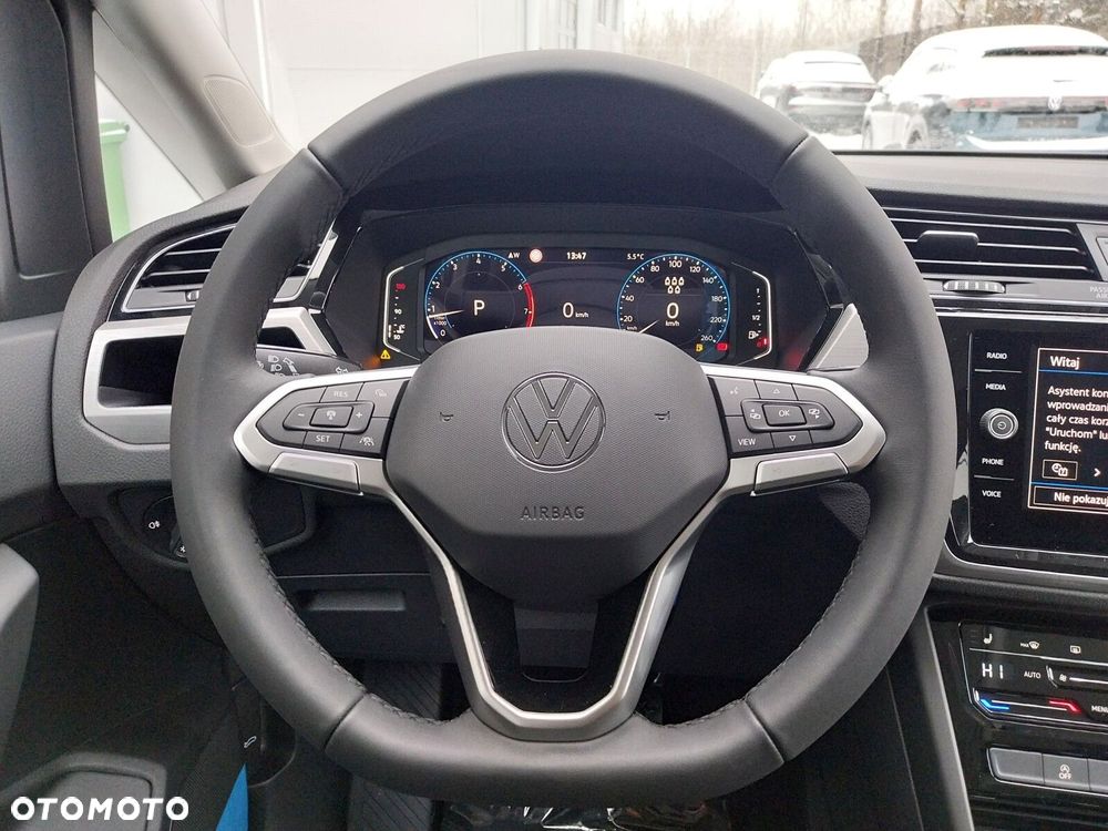 Nowy Volkswagen Touran 2025 - 154 900 PLN, 1 km - Otomoto.pl