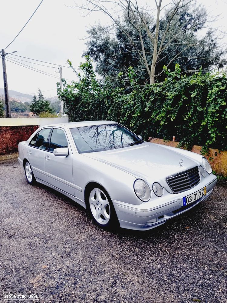 Usado Mercedes-Benz E 270 2000 - 6 499 EUR, 279 000 km - Standvirtual.com