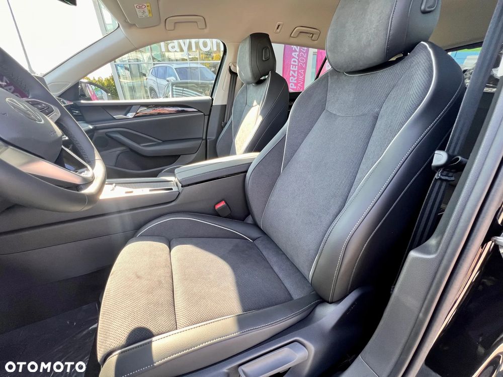 Nowy Volkswagen Passat Variant 2025 - 179 600 PLN, 1 km - Otomoto.pl