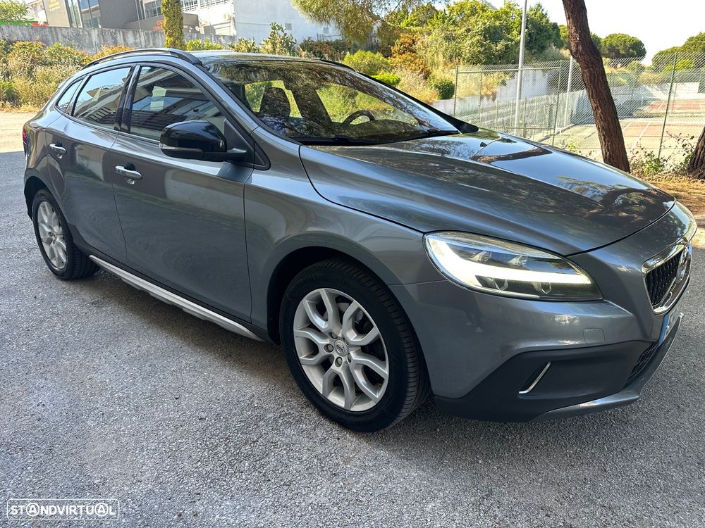 Usado Volvo V40 Cross Country 2018 - 12 990 EUR, 170 000 km ...