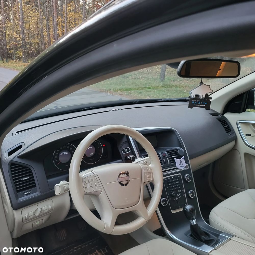 Używany Volvo XC 60 2012 - 30 900 PLN, 328 000 km - Otomoto.pl