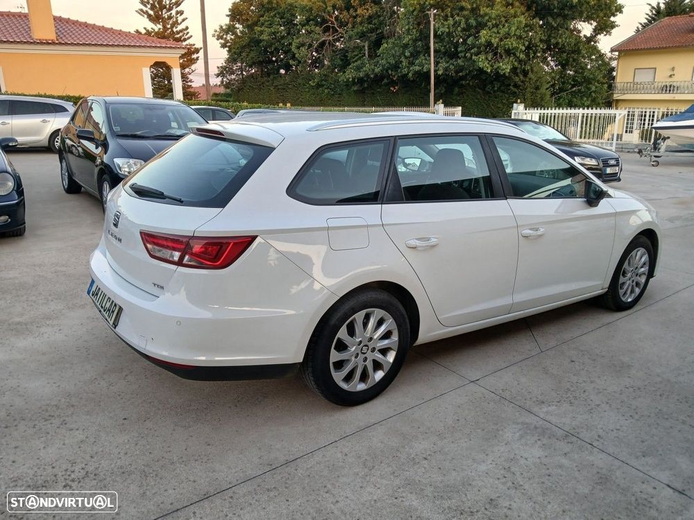 Usado SEAT Leon ST 2014 - 9 900 EUR, 210 000 km - Standvirtual.com