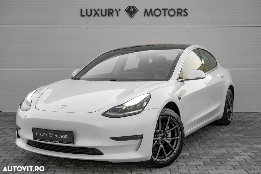 Utilizat Tesla Model 3 2019 - 21 420 EUR, 176 000 km - Autovit.ro