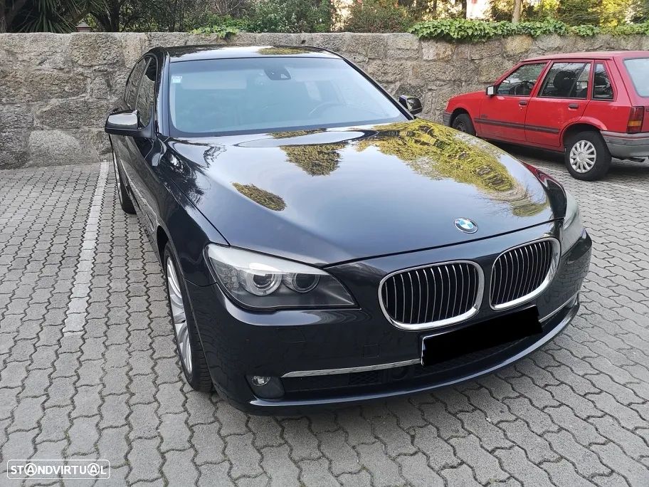 Usado BMW 730 2009 - 13 500 EUR, 260 000 km - Standvirtual.com
