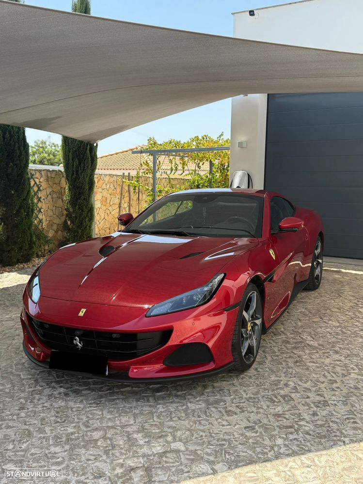 Usado Ferrari Portofino 2022 - 280 000 EUR, 18 000 km - Standvirtual.com