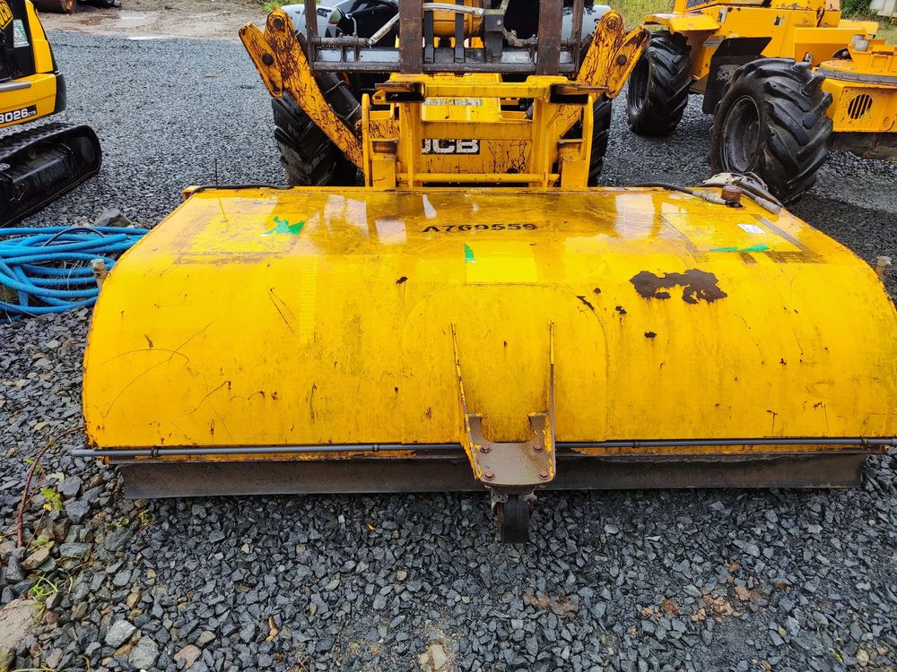 Używany JCB JCB SC 240 SC240 ZAMIATARKA HYDRAULICZNA SCZOTKA 2012 - 14 ...
