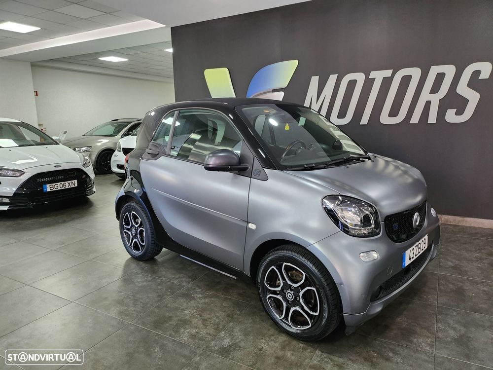 Usado Smart ForTwo Coupé 2019 - 9 900 EUR, 32 000 km - Standvirtual.com