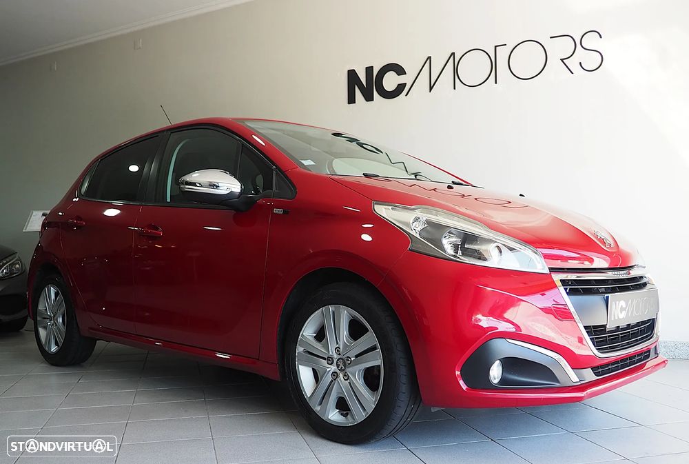 Usado Peugeot 208 2016 - 6 750 EUR, 120 000 km - Standvirtual.com