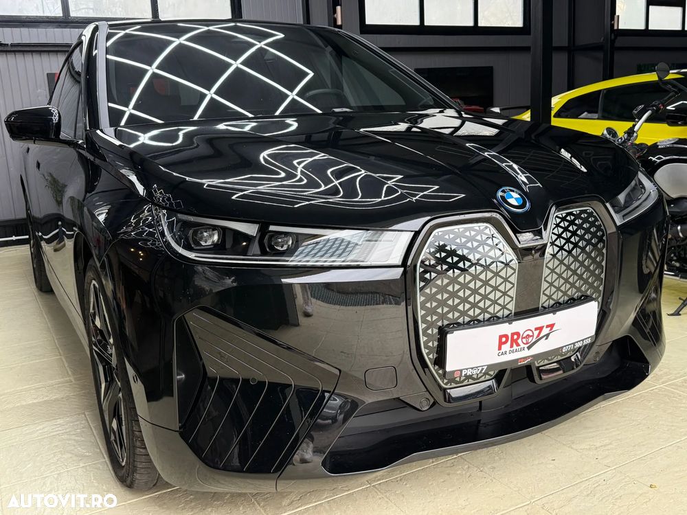 Utilizat BMW iX 2022 - 59 899,84 EUR, 11 855 km - Autovit.ro
