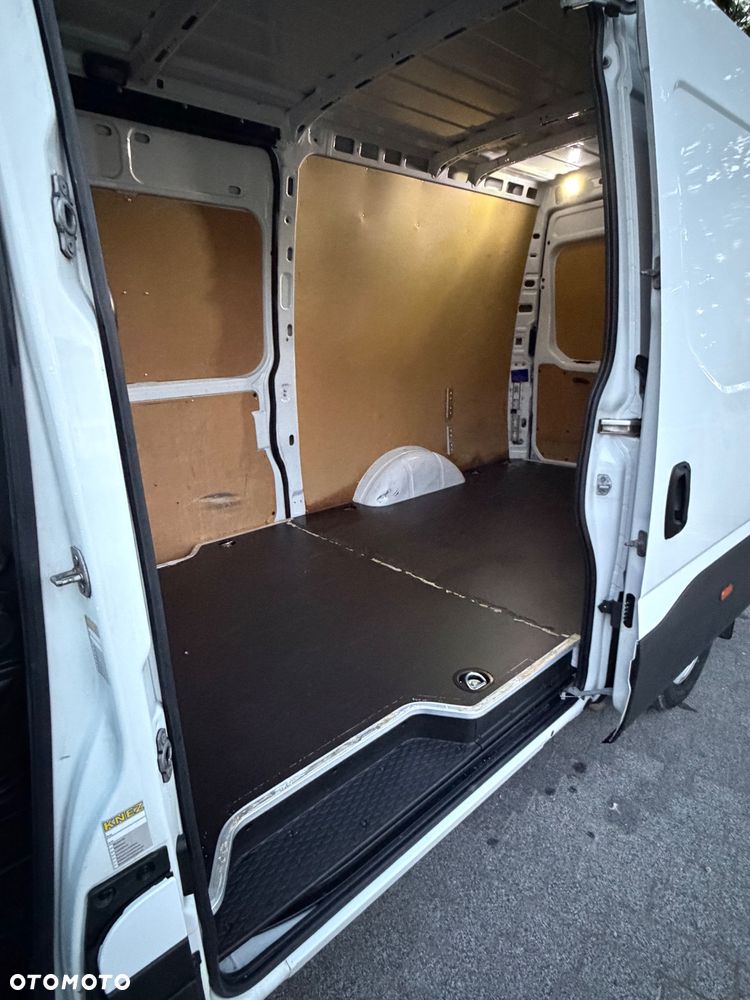 Używany Iveco daily 2021 - 55 500 PLN, 170 000 km - Otomoto.pl