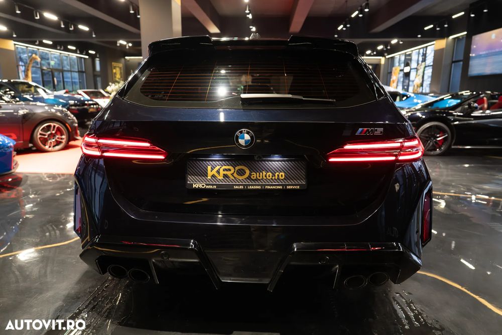 Utilizat BMW M5 2025 - 143 990 EUR, 2 399 km - Autovit.ro