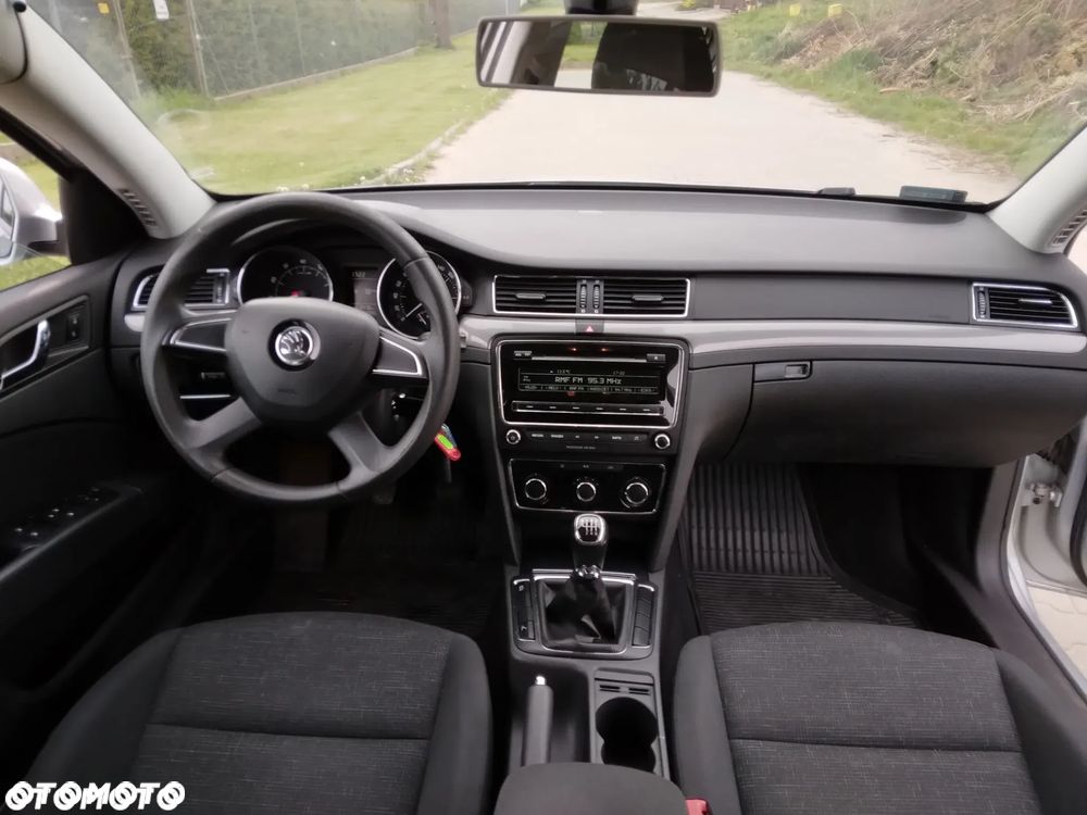 Używany Skoda Superb 2013 - 26 900 PLN, 293 000 km - Otomoto.pl