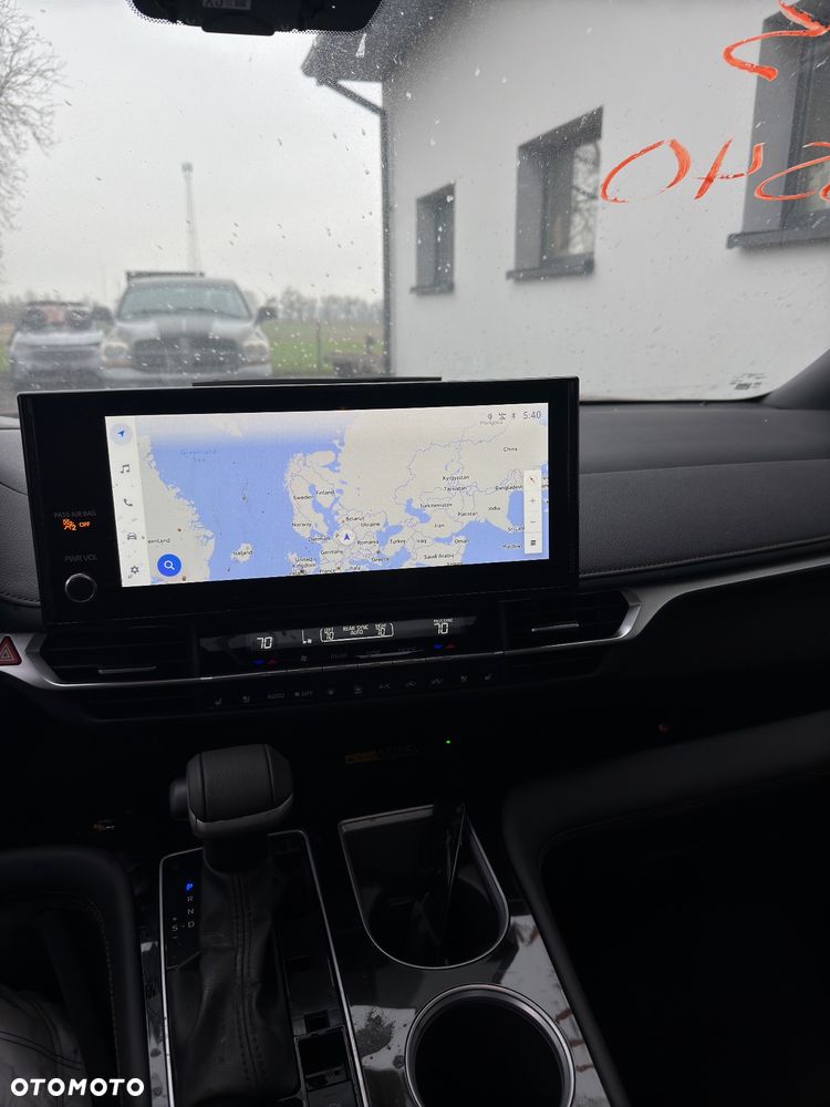 Używany Toyota Sienna 2025 - 150 000 PLN, 24 000 km - Otomoto.pl