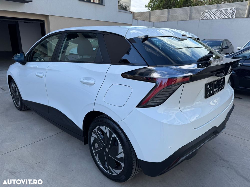 Utilizat MG MG4 2024 - 19 965 EUR, 2 200 km - Autovit.ro