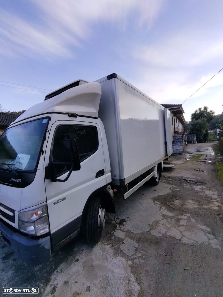 Usados Mitsubishi CANTER - 15 900 EUR148 000 km, 2007 - Standvirtual