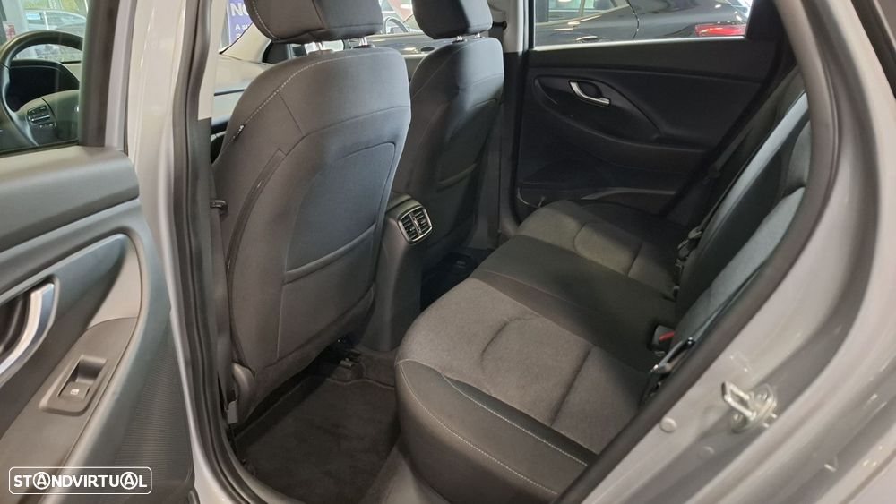 Usado Hyundai i30 2023 - 20 850 EUR, 30 941 km - Standvirtual.com