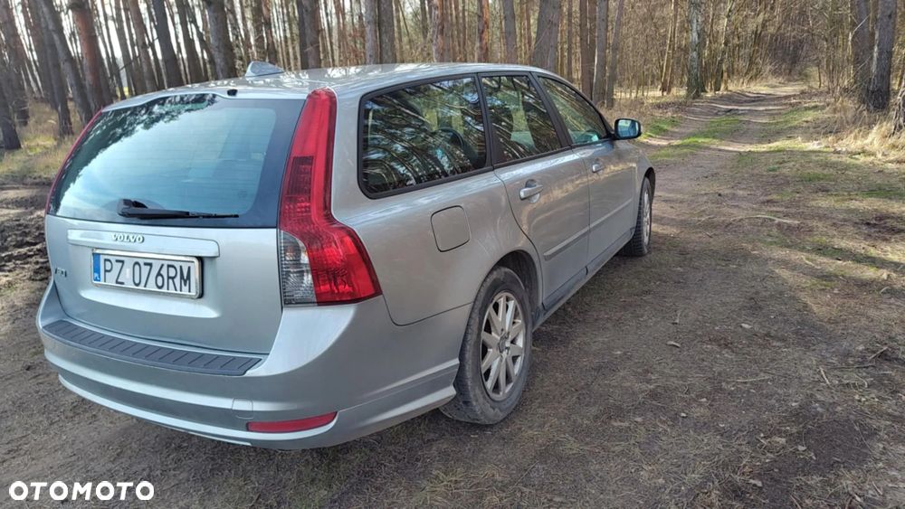 Używany Volvo V50 2007 - 9 000 PLN, 275 060 km - Otomoto.pl