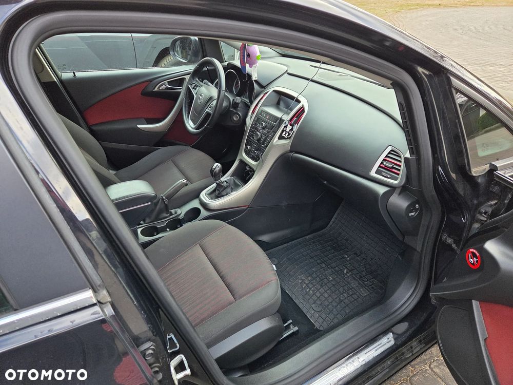Używany Opel Astra 2011 - 24 000 PLN, 115 000 km - Otomoto.pl