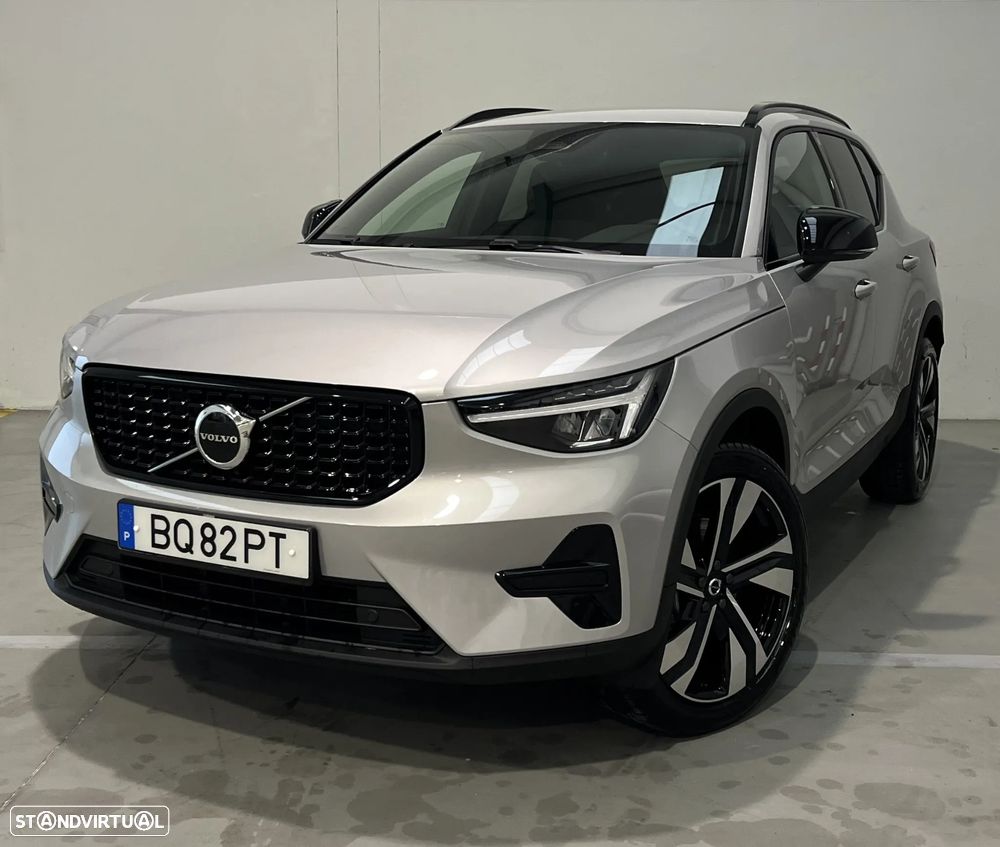 Usado Volvo XC 40 2025 - 43 900 EUR, 1 000 km - Standvirtual.com