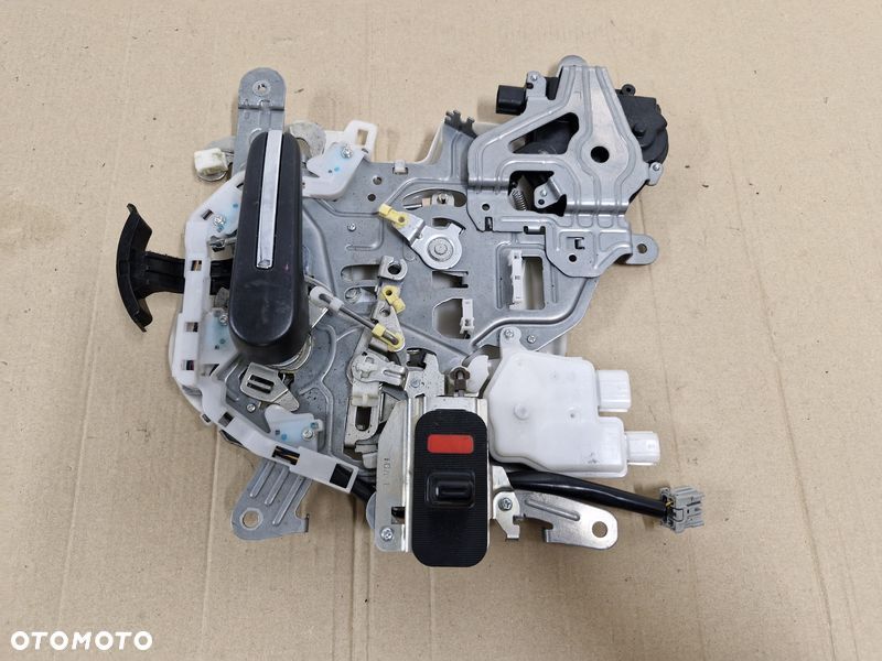 Używany Zamki - 680 PLN - Otomoto.pl