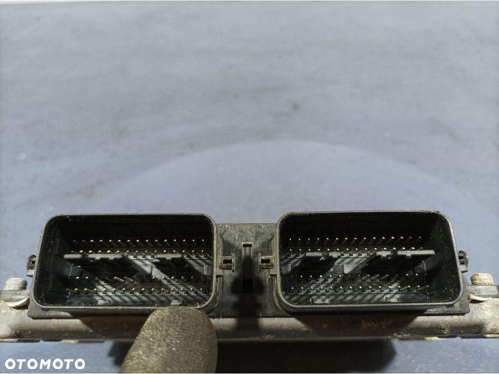 Używany Sterowniki silnika - 98 PLN - Otomoto.pl