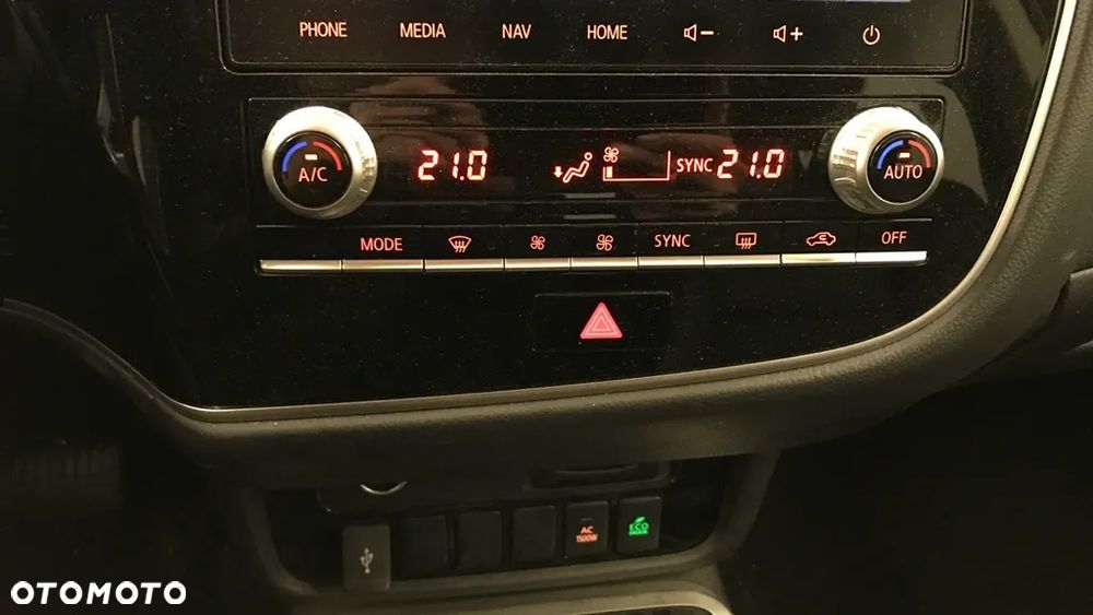 Używany Mitsubishi Outlander 2020 - 60 900 PLN, 92 700 km - Otomoto.pl