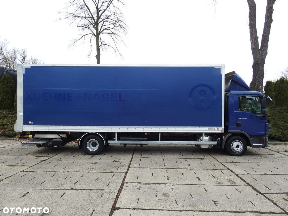Używany MAN TGL 12.220 KONTENER WINDA 18 PALET TEMPOMAT KLIMATYZACJA ...