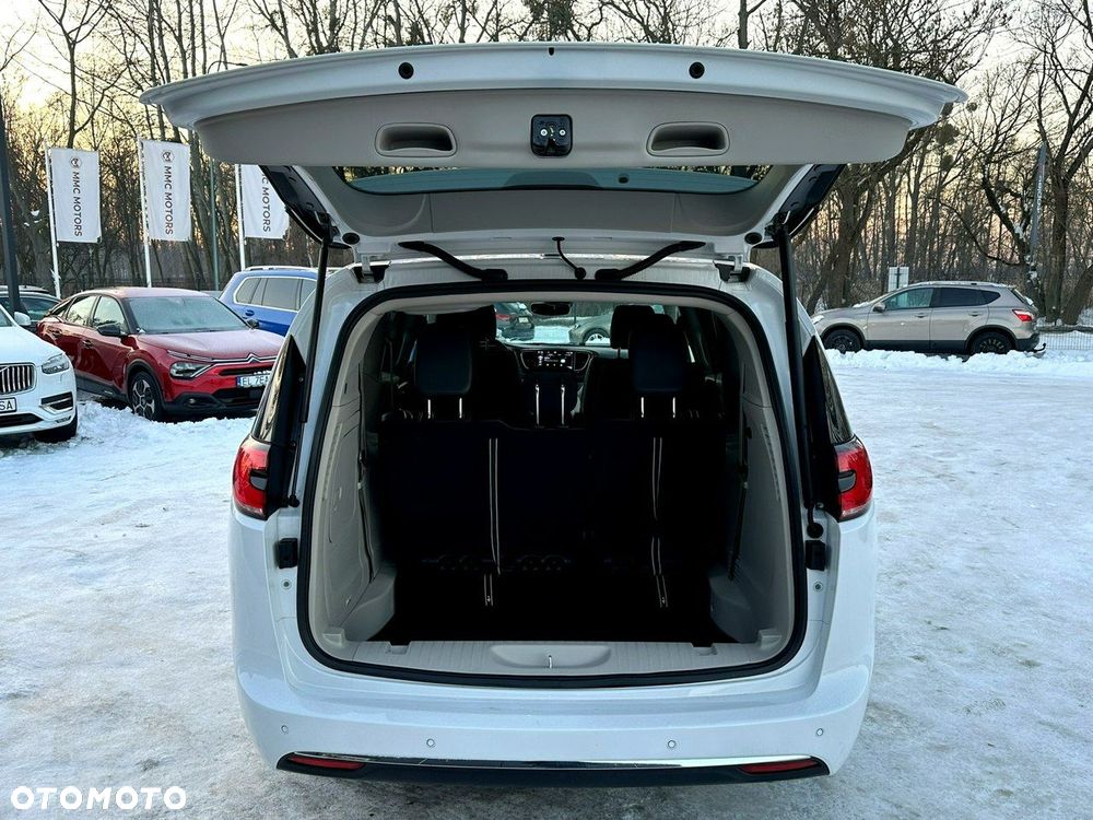 Używany Chrysler Pacifica 2024 - 189 900 PLN, 964 km - Otomoto.pl