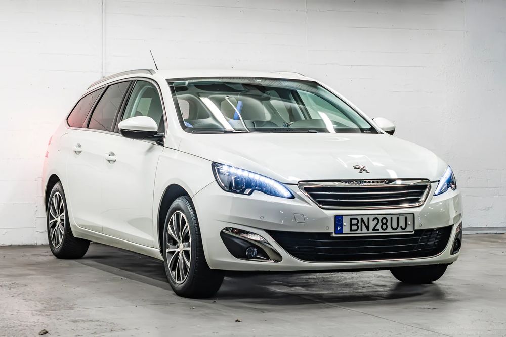 Usado Peugeot 308 SW 2015 - 12 900 EUR, 104 000 km - Standvirtual.com