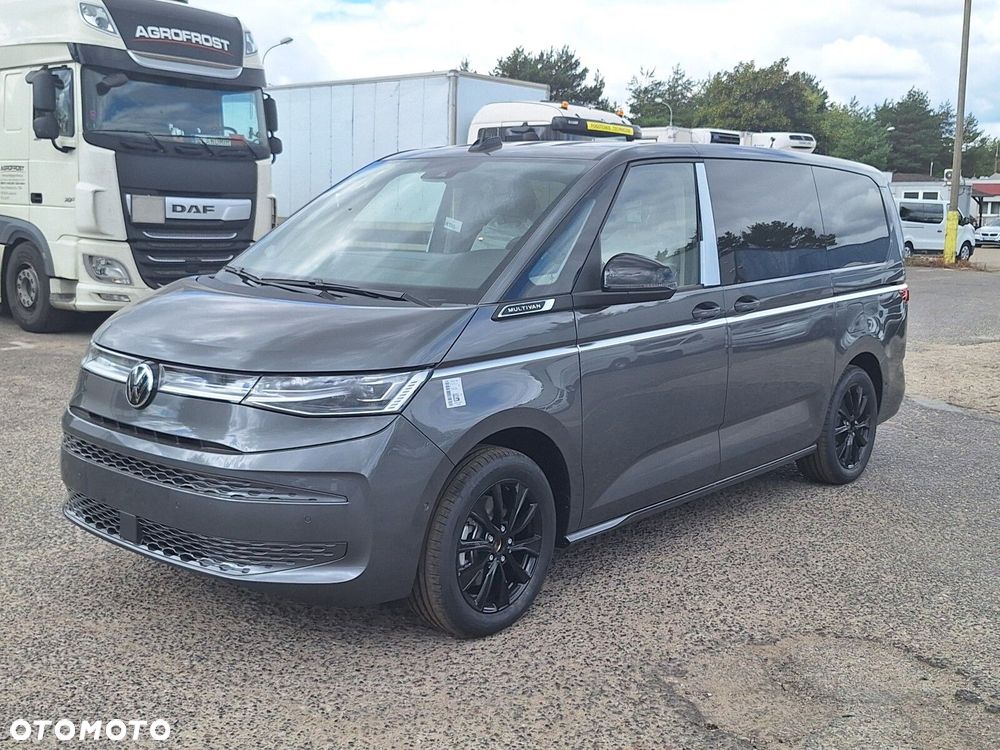 Nowy Volkswagen Multivan 2025 - 374 191 PLN, 9 km - Otomoto.pl