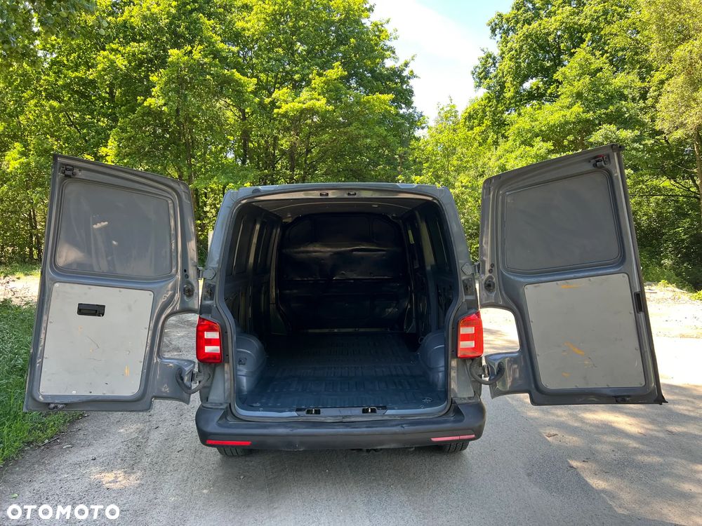 Używany Volkswagen Transporter T6 2016 - 29 999 PLN, 178 571 km ...