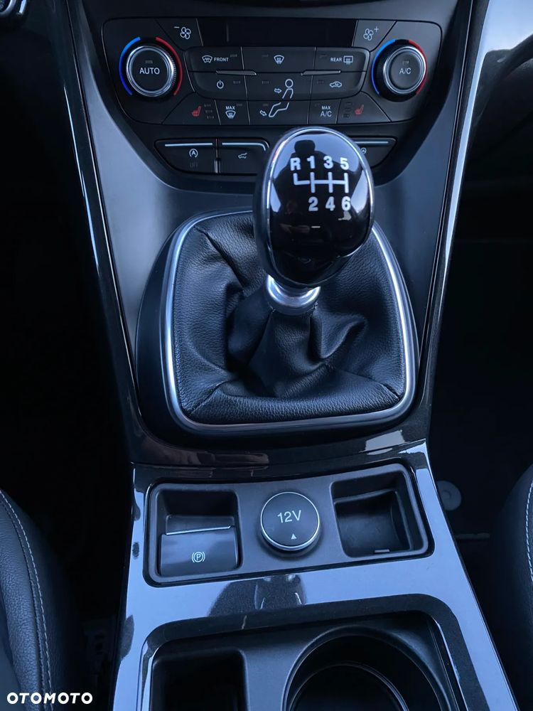 Używany Ford Kuga 2017 - 52 500 PLN, 102 000 km - Otomoto.pl