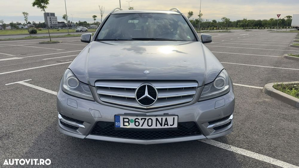Utilizat Mercedes-Benz C 2012 - 9 499 EUR, 237 200 km - Autovit.ro