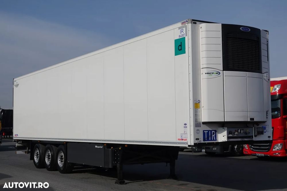 Utilizat Schmitz Cargobull FRIGORIFER / 2021 / AXA ELEVATORĂ / COȘ DE PALET / CARRIER VECTOR ...
