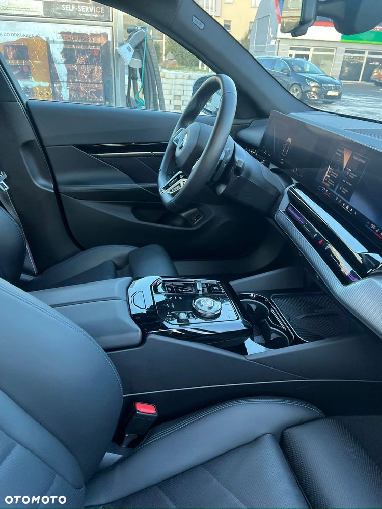 Używany BMW Seria 5 2024 - 95 000 PLN, 44 500 km - Otomoto.pl