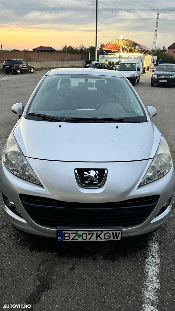 Utilizat Peugeot 207 2010 - 3 200 EUR, 35 740 km - Autovit.ro