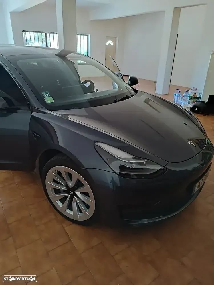 Usado Tesla Model 3 2022 - 32 000 EUR, 28 000 km - Standvirtual.com